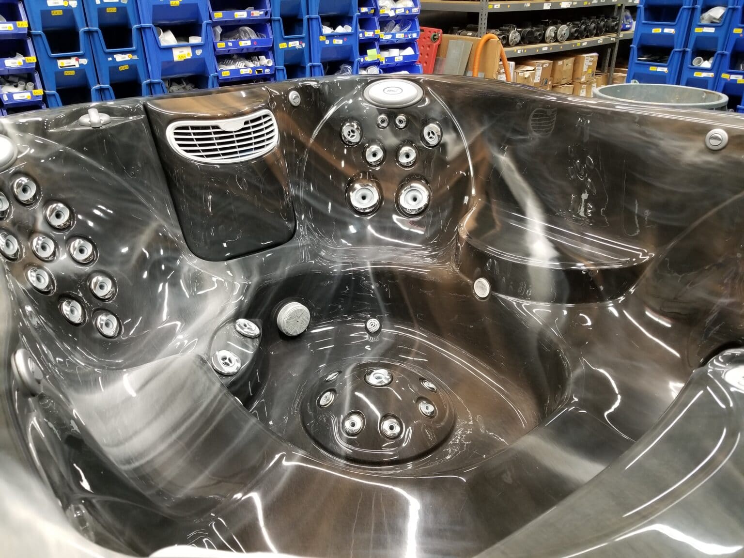 Jacuzzi® J-365™ -UJ100682220 - Used Hot Tubs