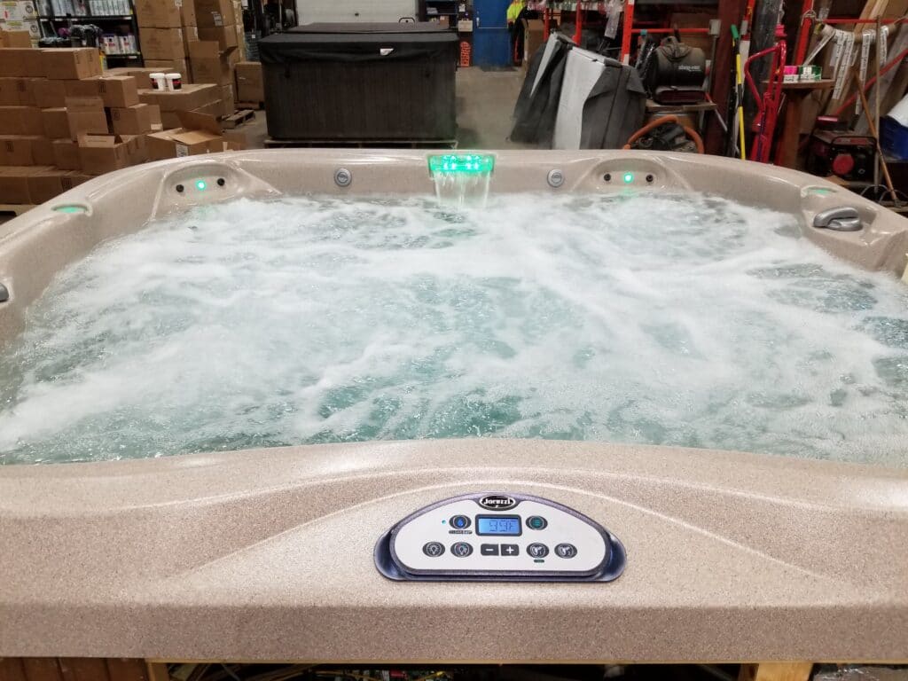 Jacuzzi® J-355™ -UJ100683671 - Used Hot Tubs