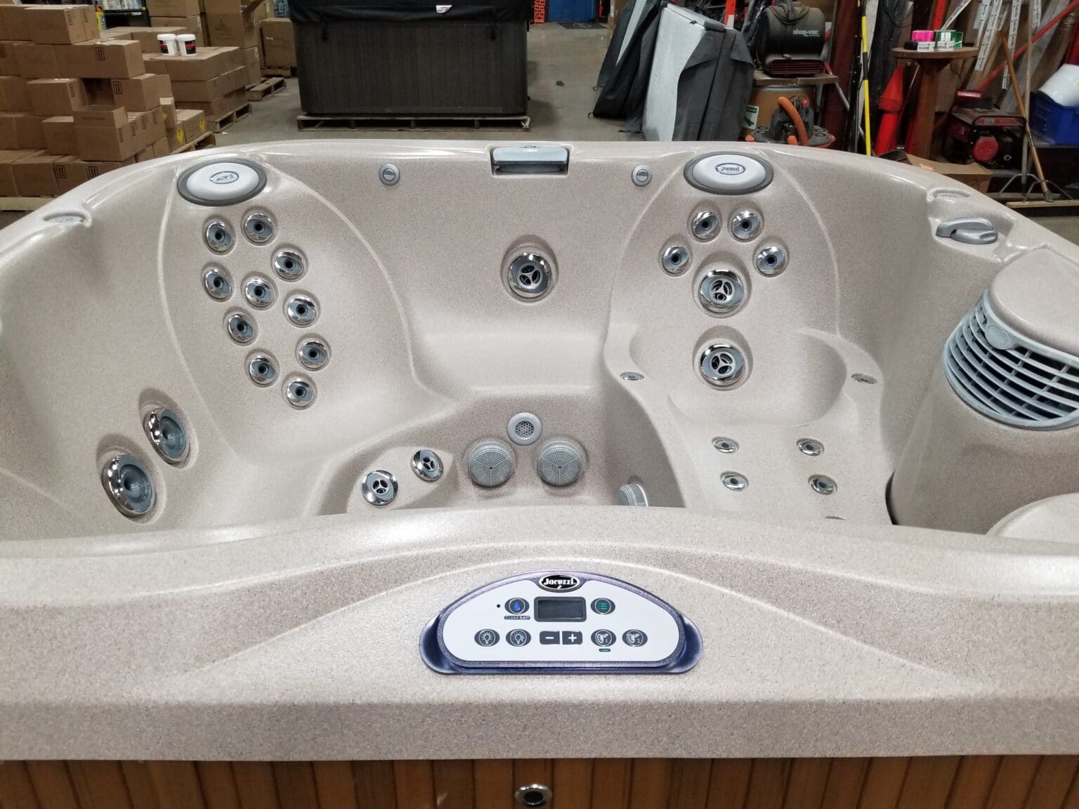 Jacuzzi® J-355™ -UJ100683671 - Used Hot Tubs