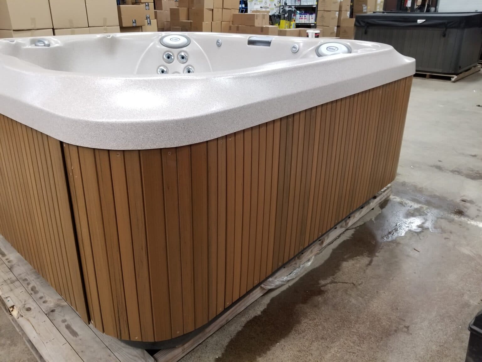 Jacuzzi® J-355™ -UJ100683671 - Used Hot Tubs