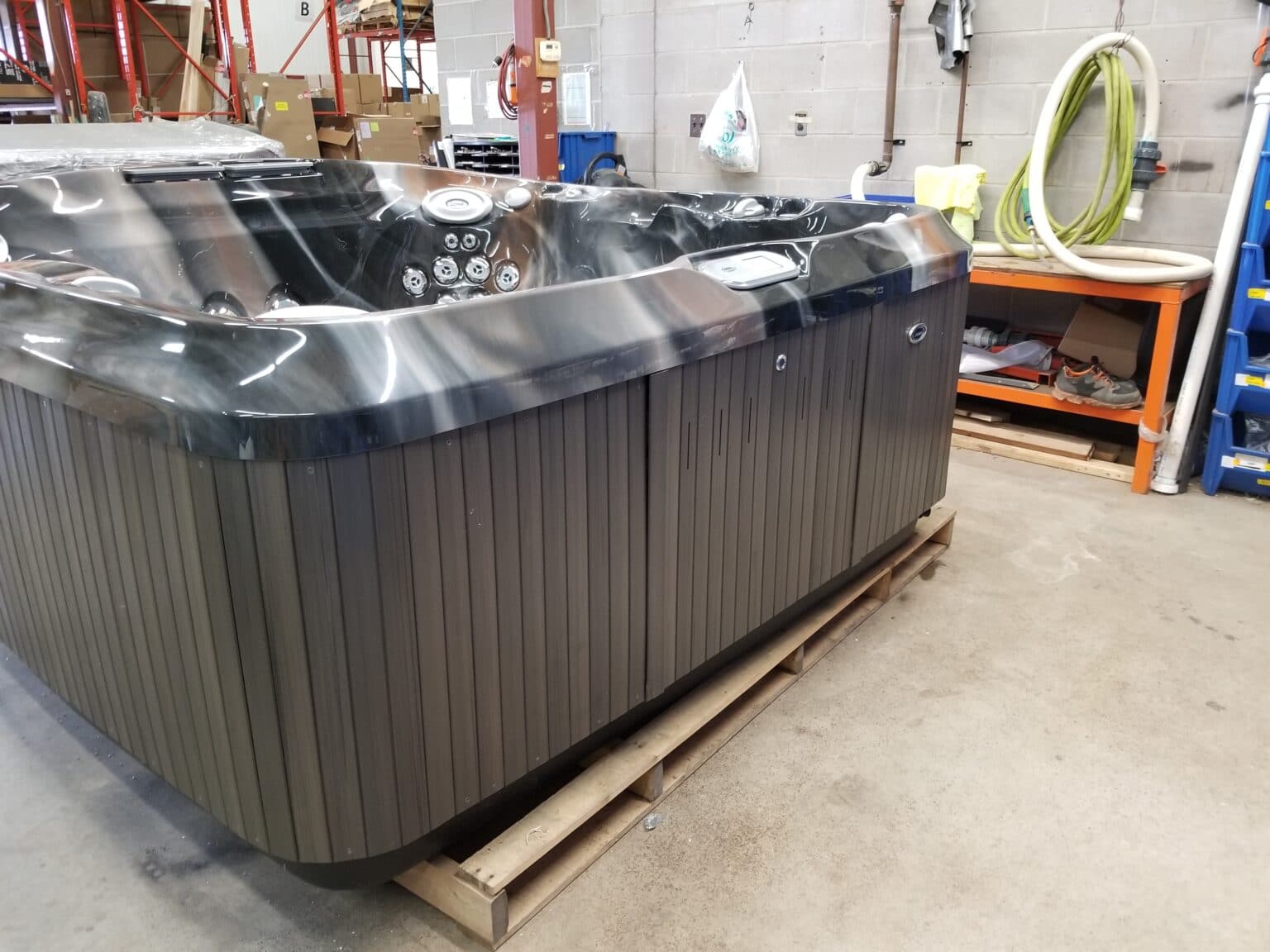 Jacuzzi® J-480™ -UJ100633080 - Used Hot Tubs