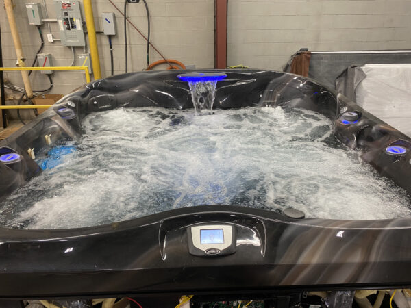 Jacuzzi® J-475™ - UT100774577 - Used Hot Tubs