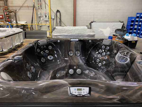 ON SALE- Jacuzzi® J-385™ -UJ100824535 - Used Hot Tubs