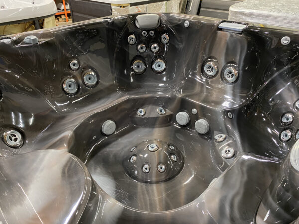 ON SALE- Jacuzzi® J-385™ -UJ100824535 - Used Hot Tubs