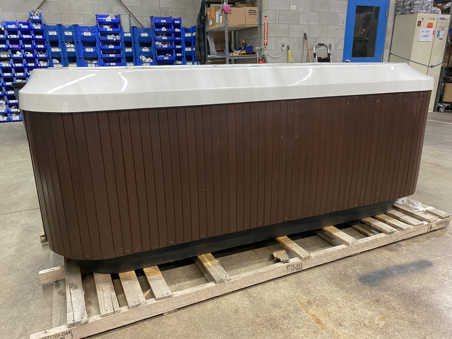 Jacuzzi® J-385™ -UJ100696829 - Used Hot Tubs