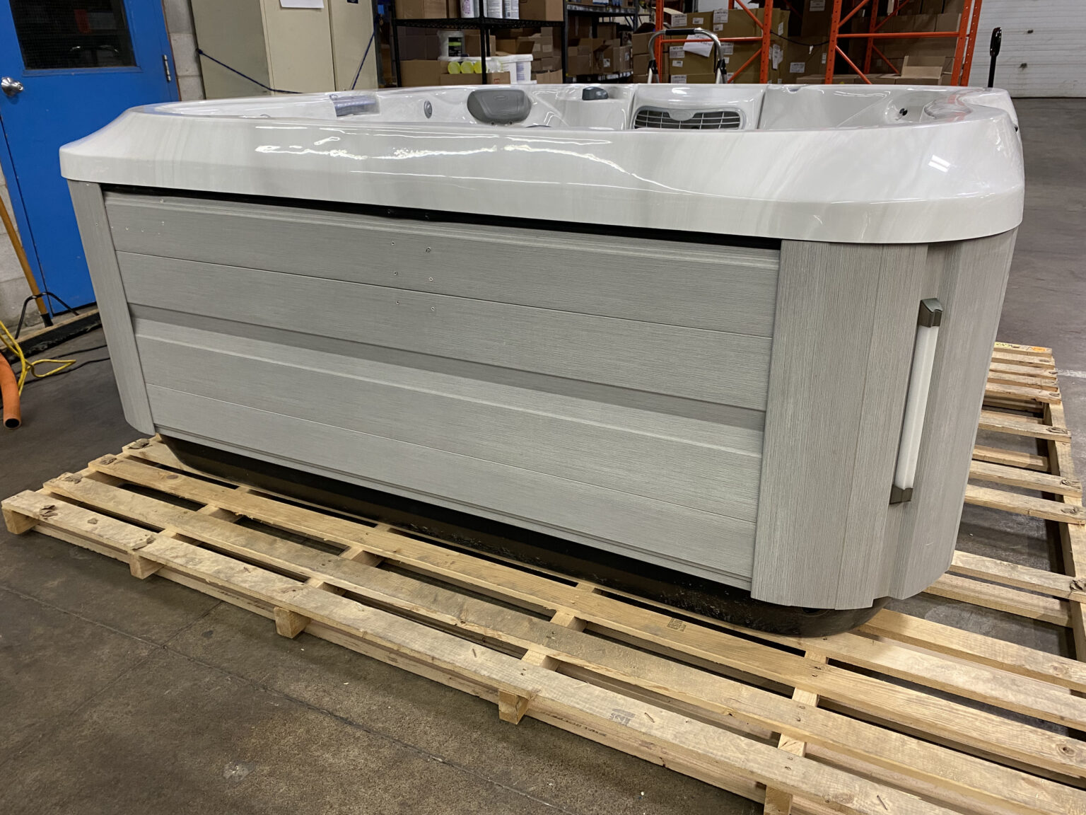 Jacuzzi® J-345™ - UJ100775267 - Used Hot Tubs