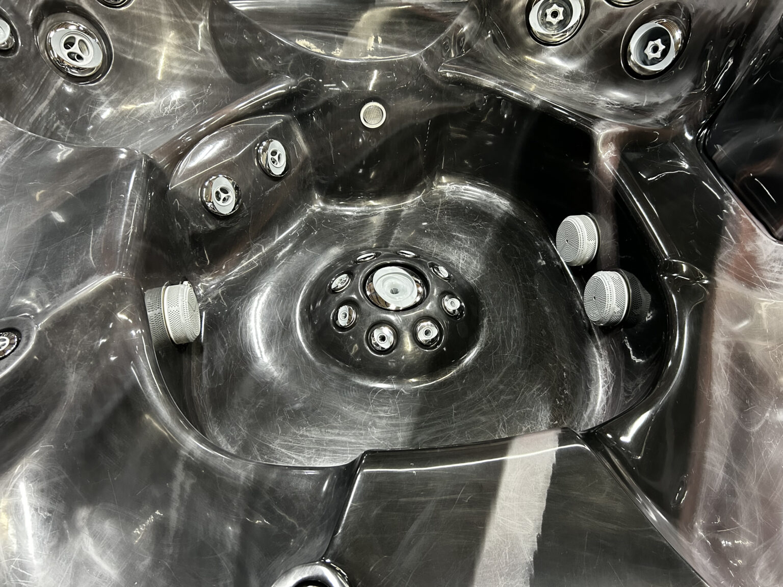 Buy Jacuzzi® J-485™ -UJ100788657 - Used Hot Tubs