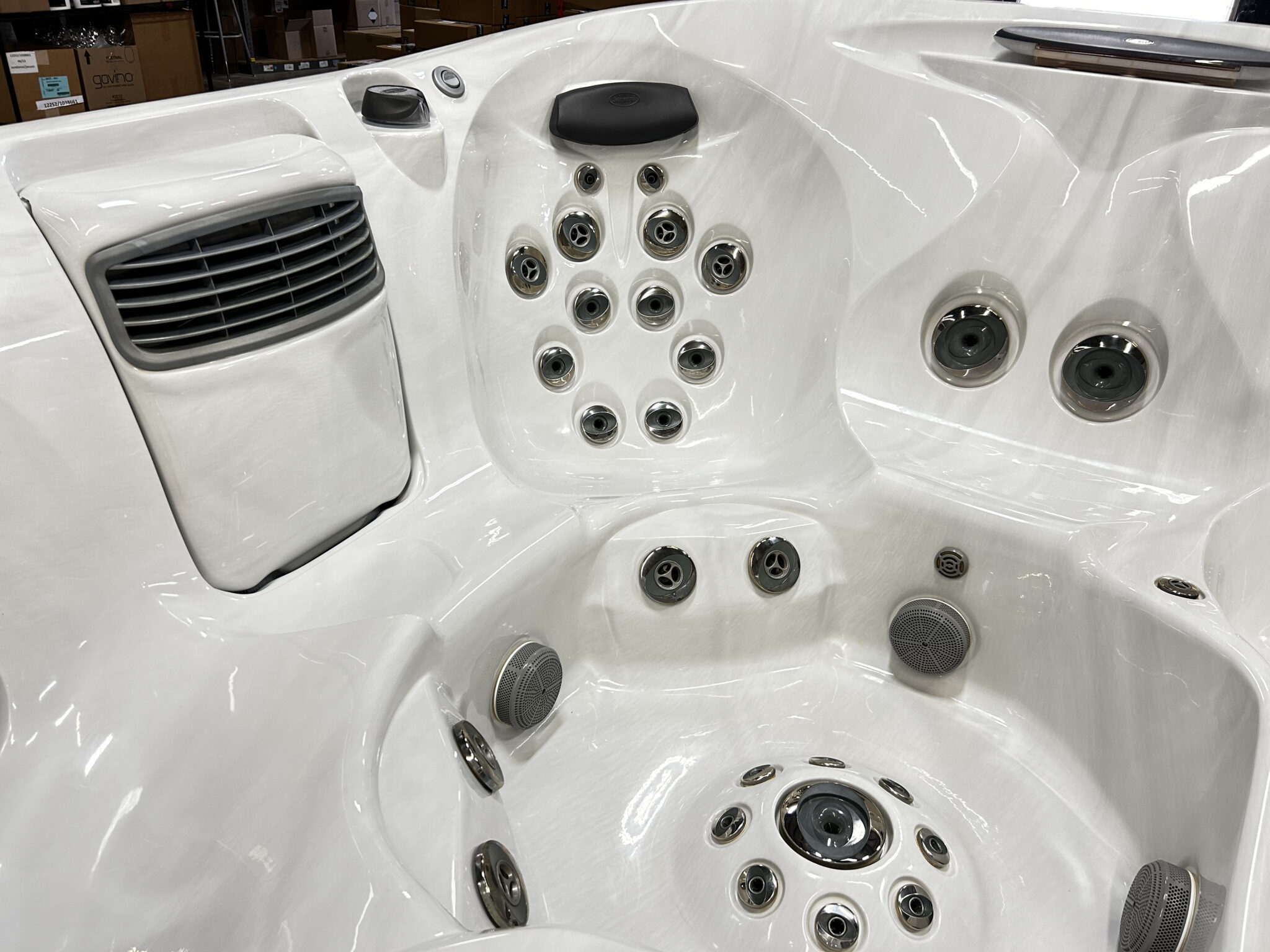 Jacuzzi® J-475™ - UJ100773222 - Used Hot Tubs