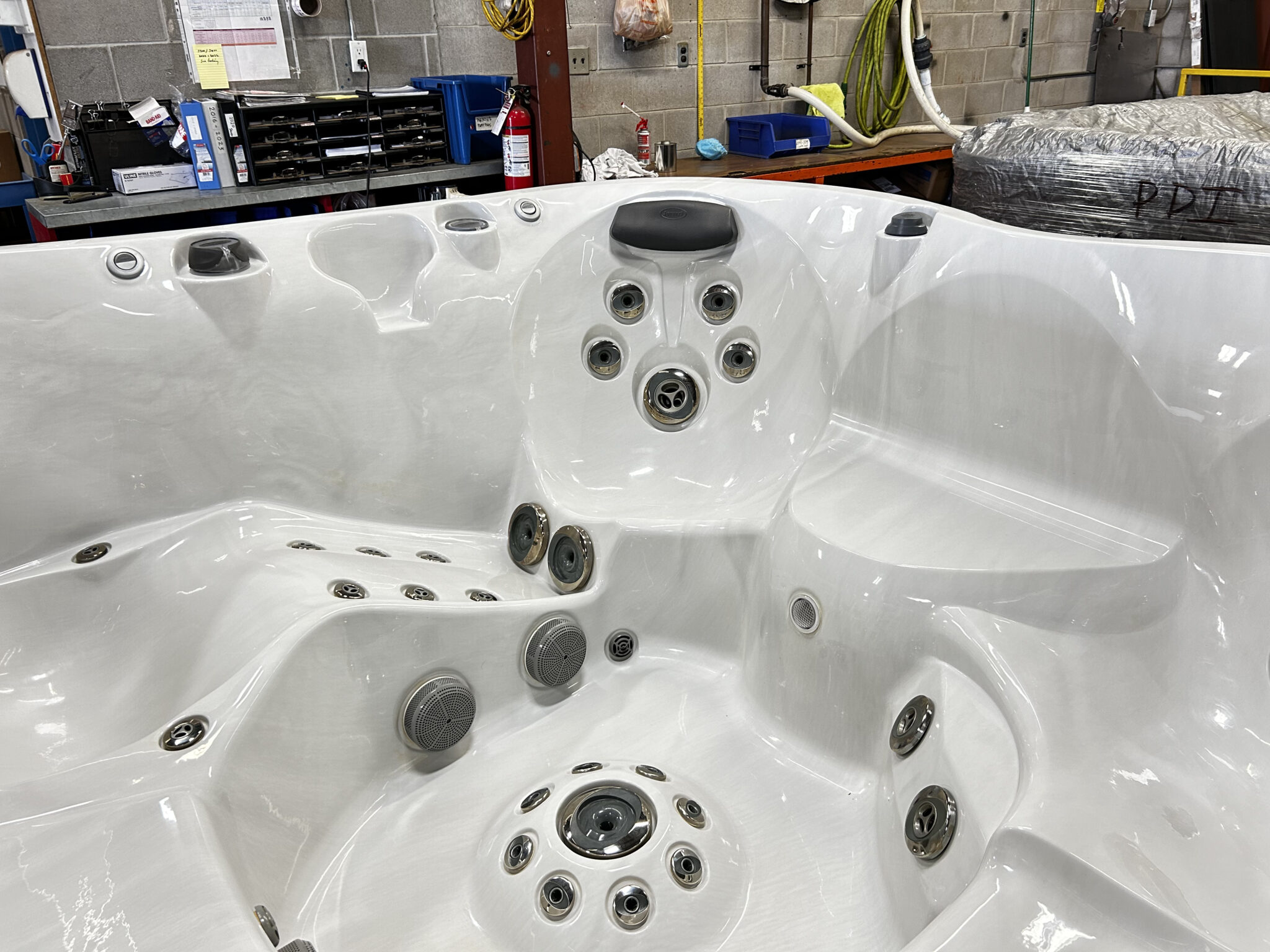 Jacuzzi® J-475™ - UJ100773222 - Used Hot Tubs