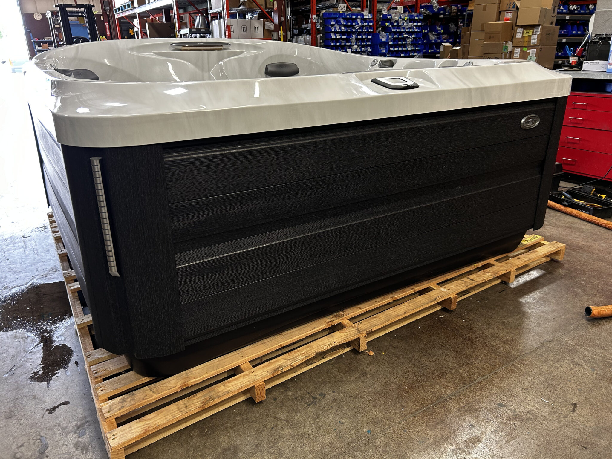 Jacuzzi® J-475™ - UJ100773222 - Used Hot Tubs