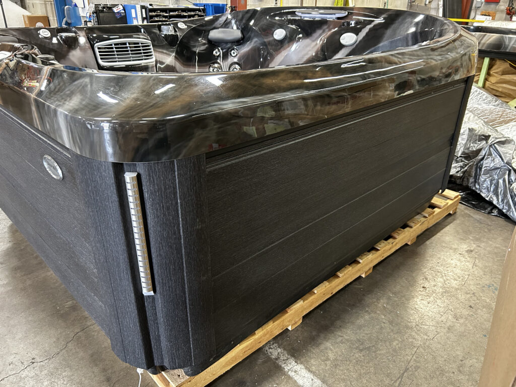 Buy Jacuzzi® J-485™ -UJ100788657 - Used Hot Tubs