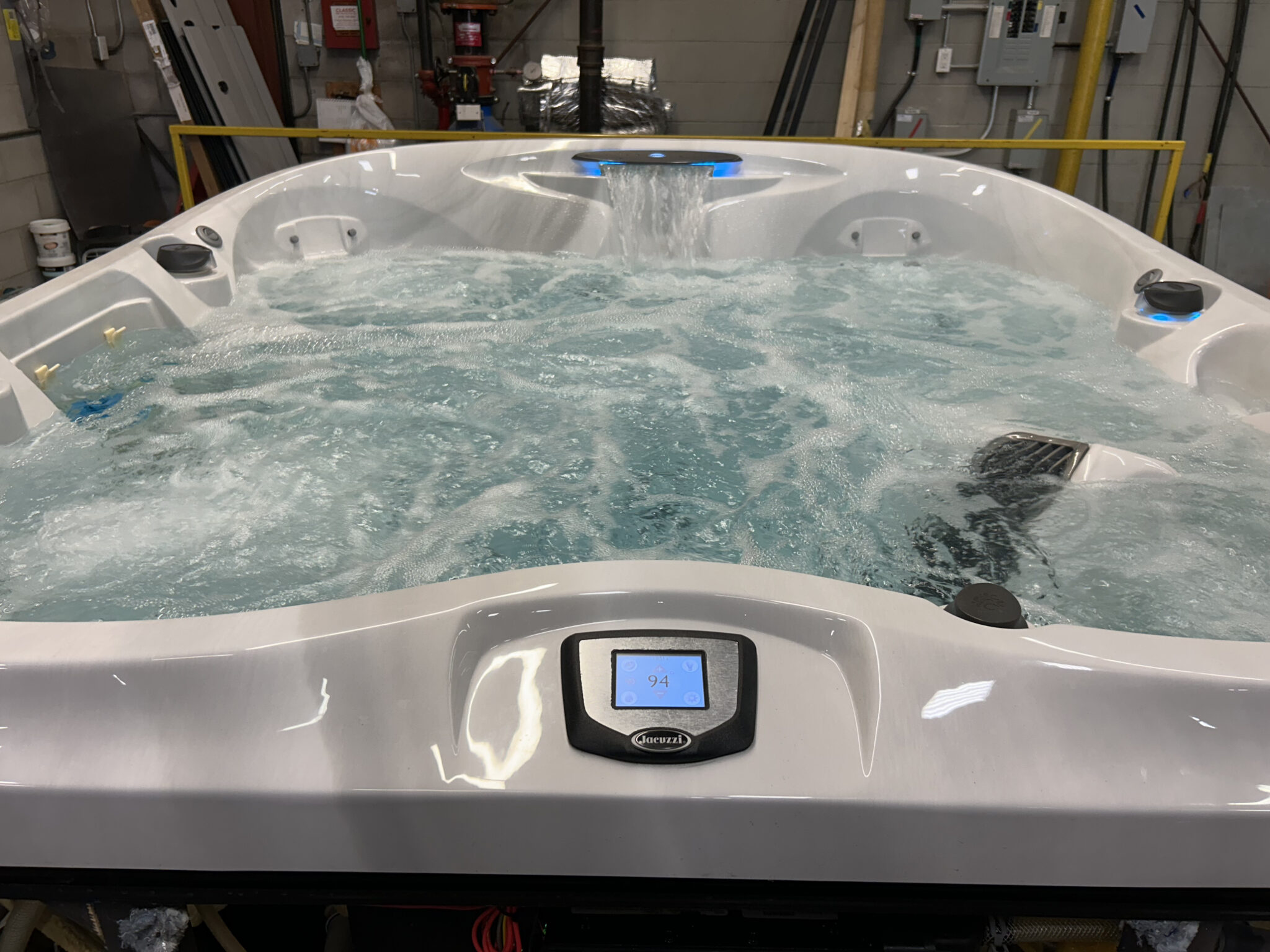 Jacuzzi® J-475™ - UJ100807030 - Used Hot Tubs