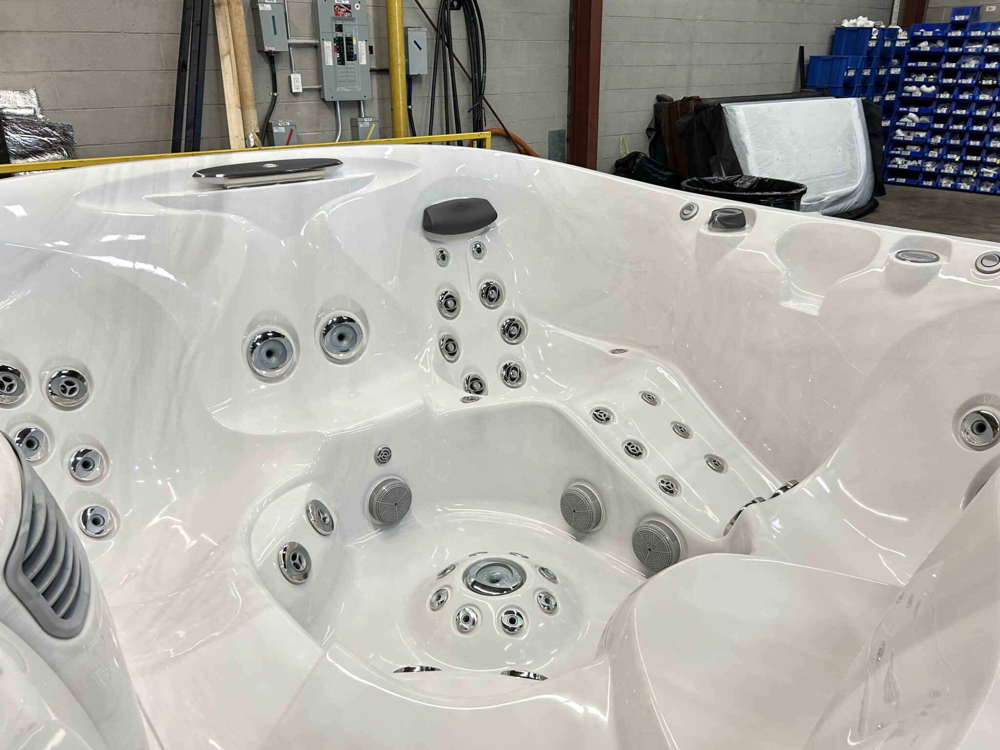 Jacuzzi® J-475™ - UJ100807030 - Used Hot Tubs