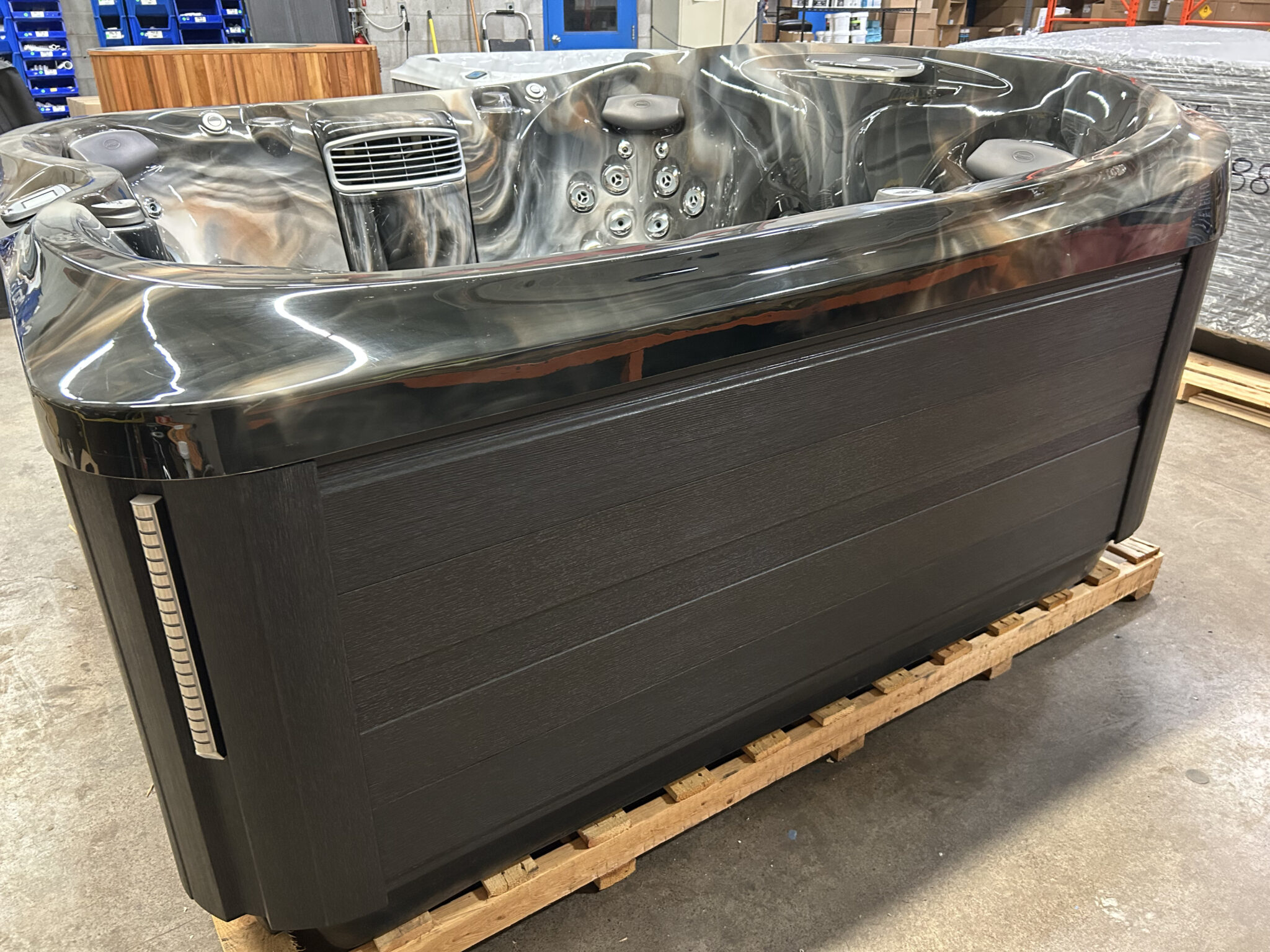 Jacuzzi® J-475™ - UJ100853297 - Used Hot Tubs